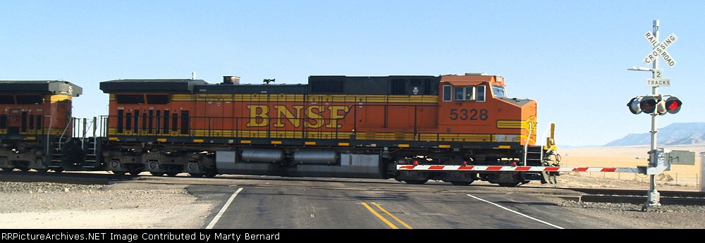 BNSF 5328, EB, Moving Up in the Queue to Enter Abo Canyon
